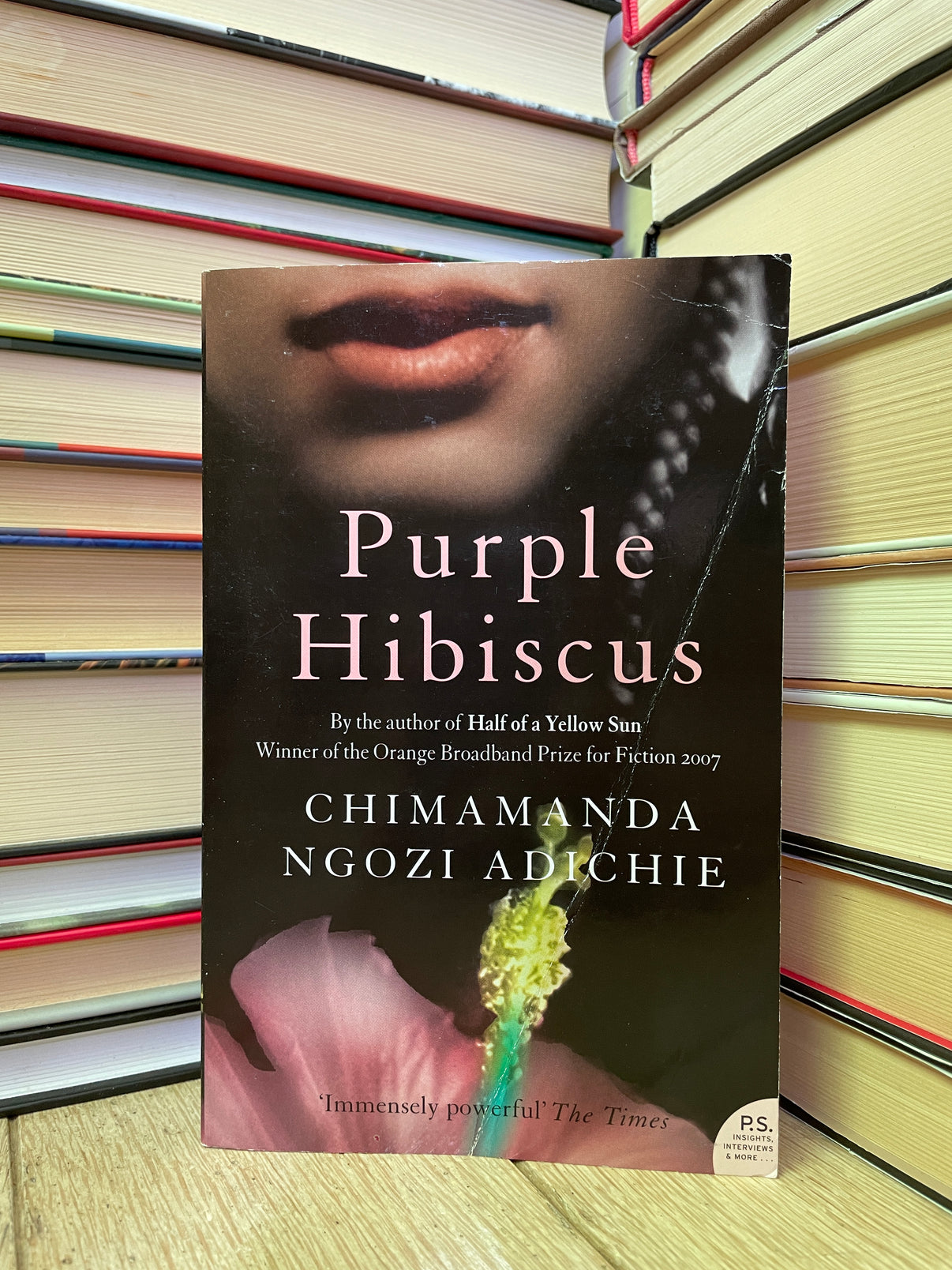 Chimamanda Ngozi Adichie - Purple Hibiscus – LIBRIS