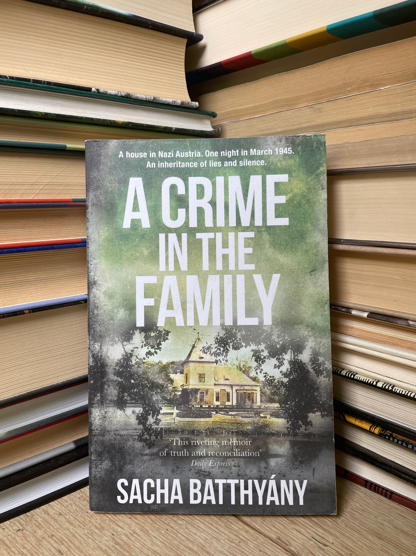 Sacha Batthyany - A Crime in the Family – LIBRIS